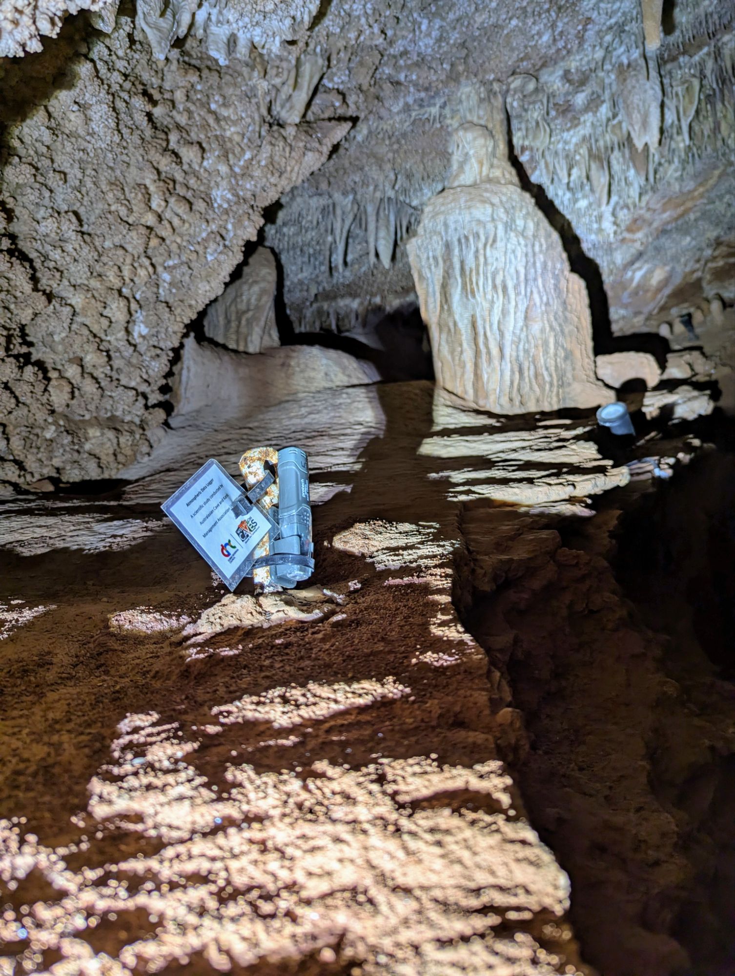Four years of cave climate monitoring – Andy Baker